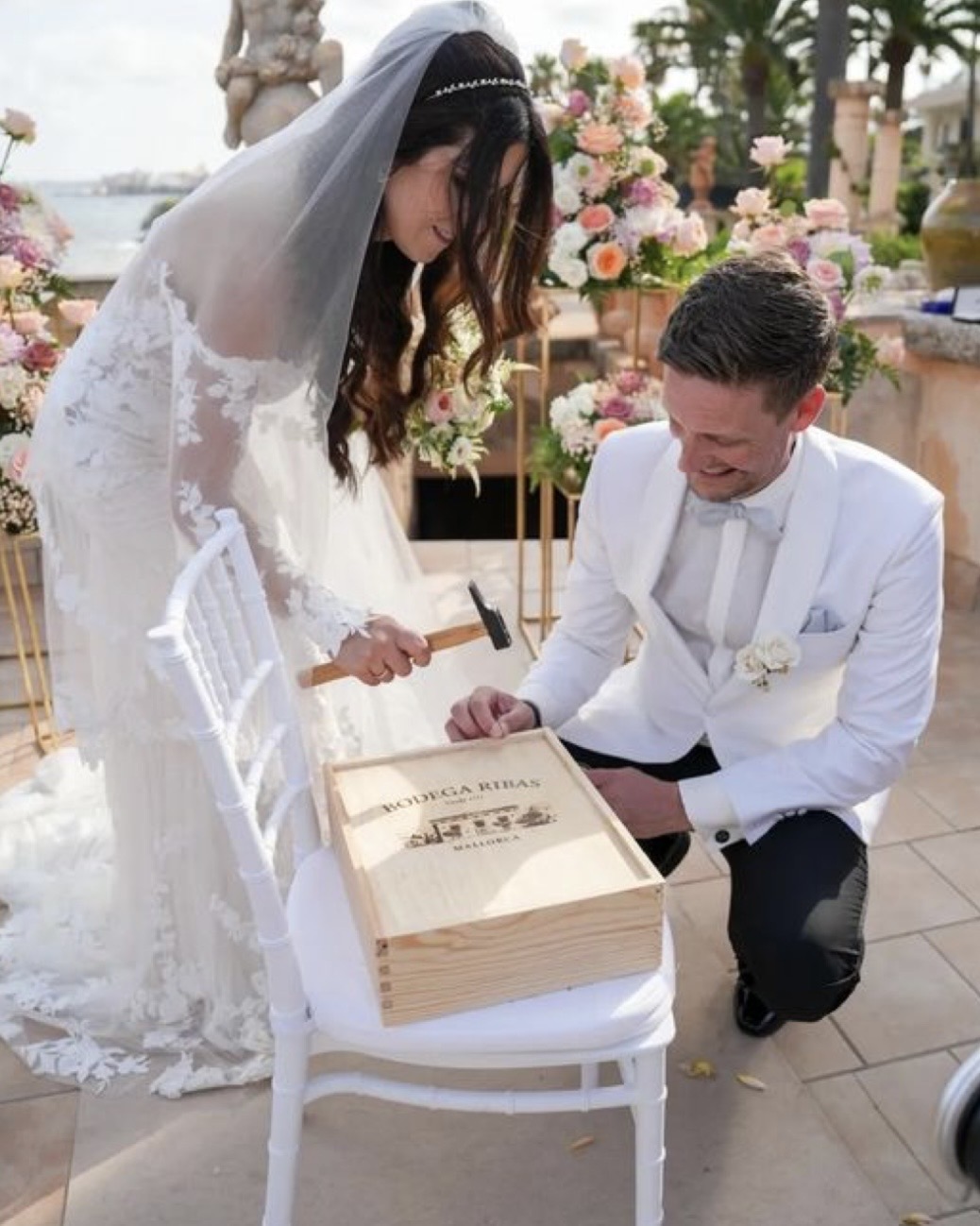What Is a Wine Box Ceremony? A Meaningful Symbolic Addition to Your ...